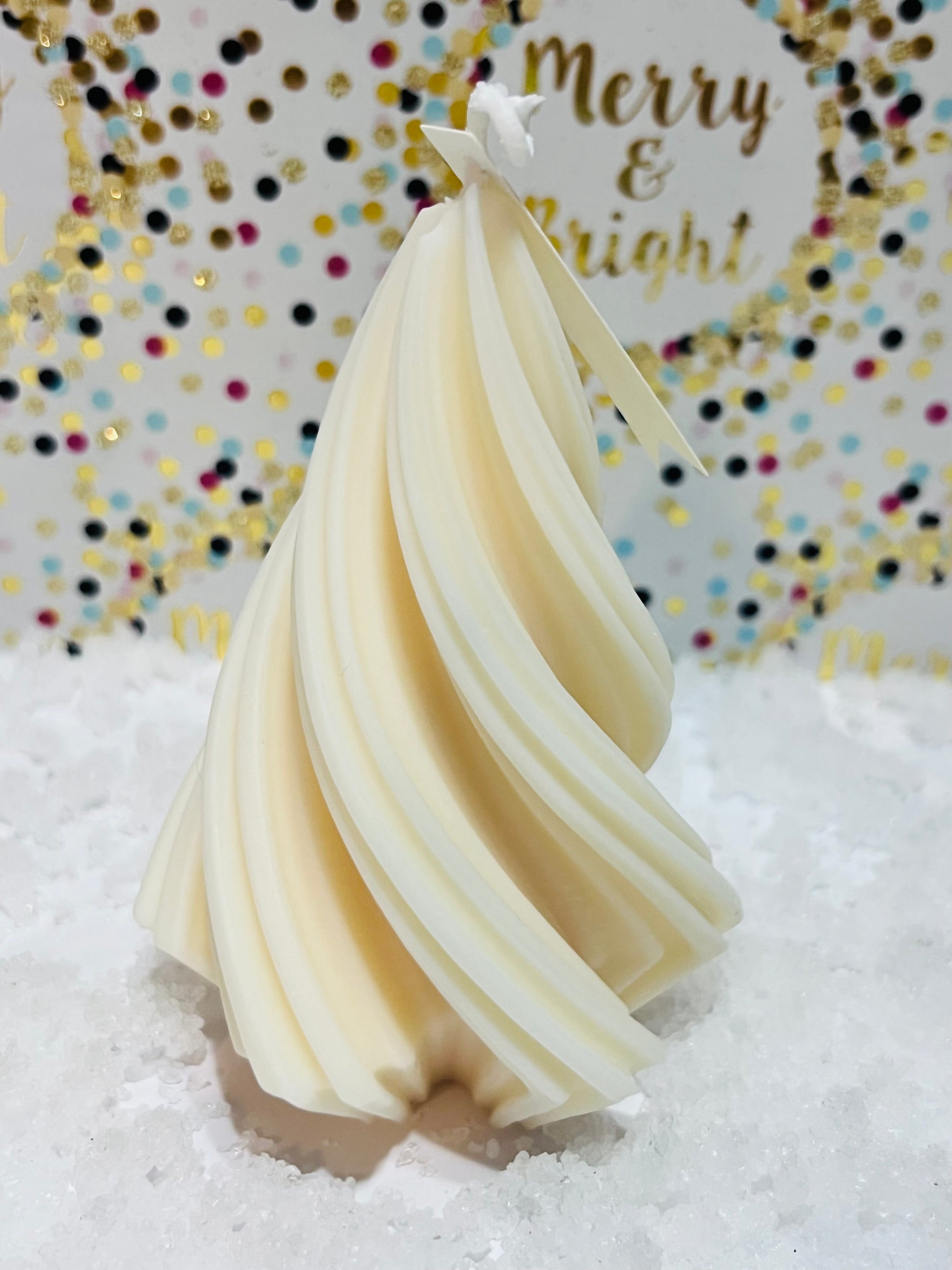 Geometric Twist Christmas Tree | Pillar Candle